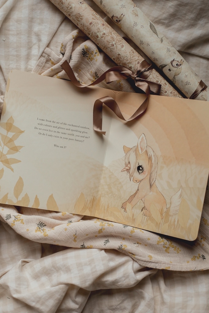 Who am I? Board Book - Children's Books - Mrs Mighetto