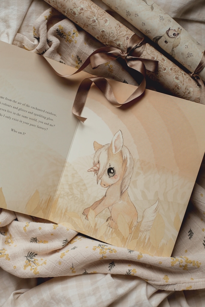 Who am I? Board Book - Children's Books - Mrs Mighetto