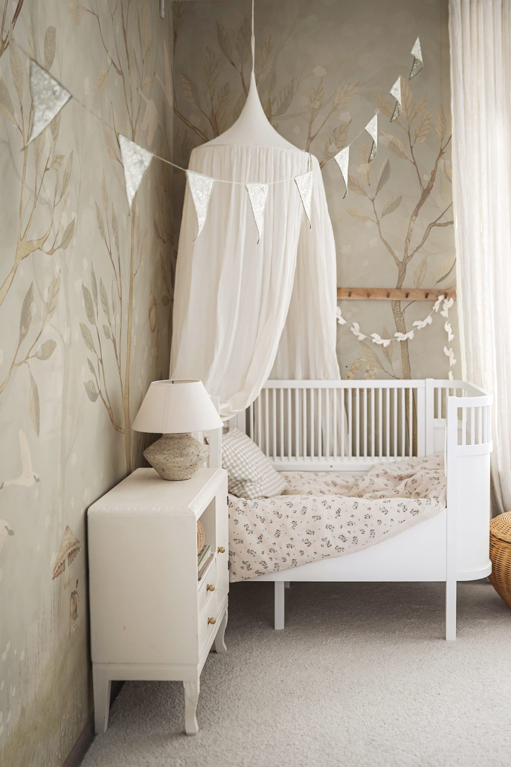 Acorn Forest Night - Wallpaper - Mrs Mighetto