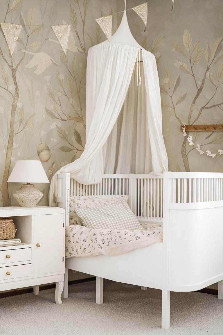 Acorn Forest Night - Wallpaper - Mrs Mighetto